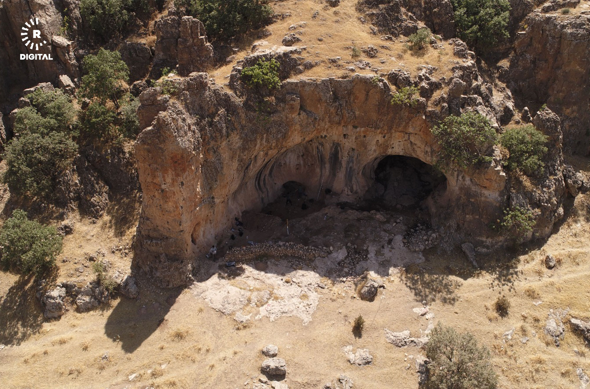 FOTO - Mardin’de Xurs Vadisi'ndeki mağara 200 bin... | Rudaw.net